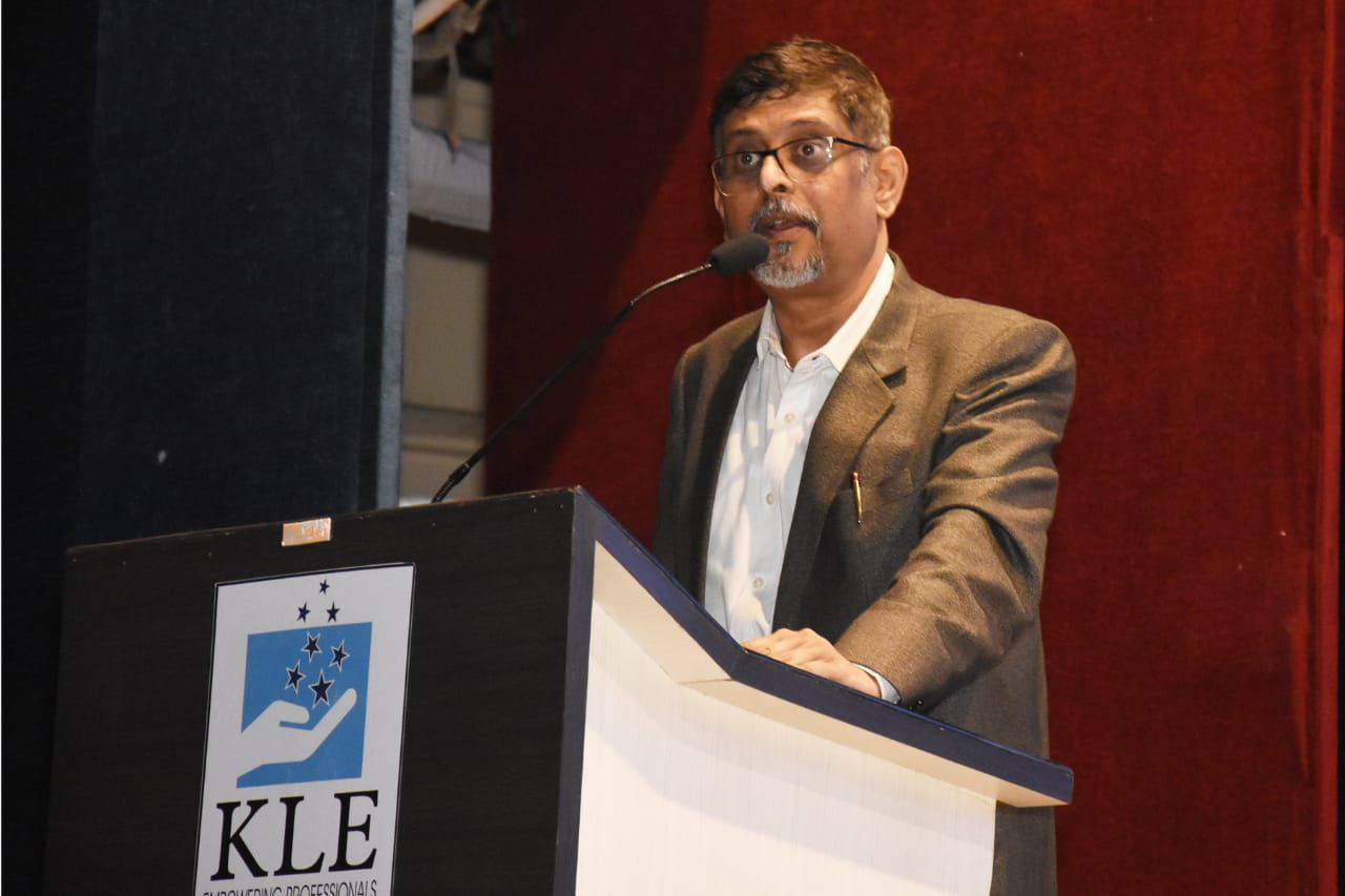 Dr. Deepak G. Kulkarni · INNOVATION | TechGeeks